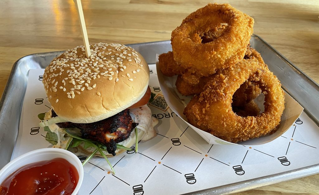 BurgerIm adds delicious Indian-flavor burgers | LouisvilleHotBytes.com